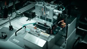 CR1140 - 用于控制移动车辆和工程机械系统可编程的图象显示 - ifm